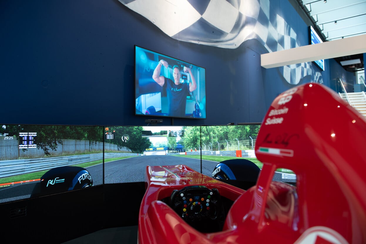 Dank Multimedia Installation gibt's Racing Unleashed für alle! | screenpro