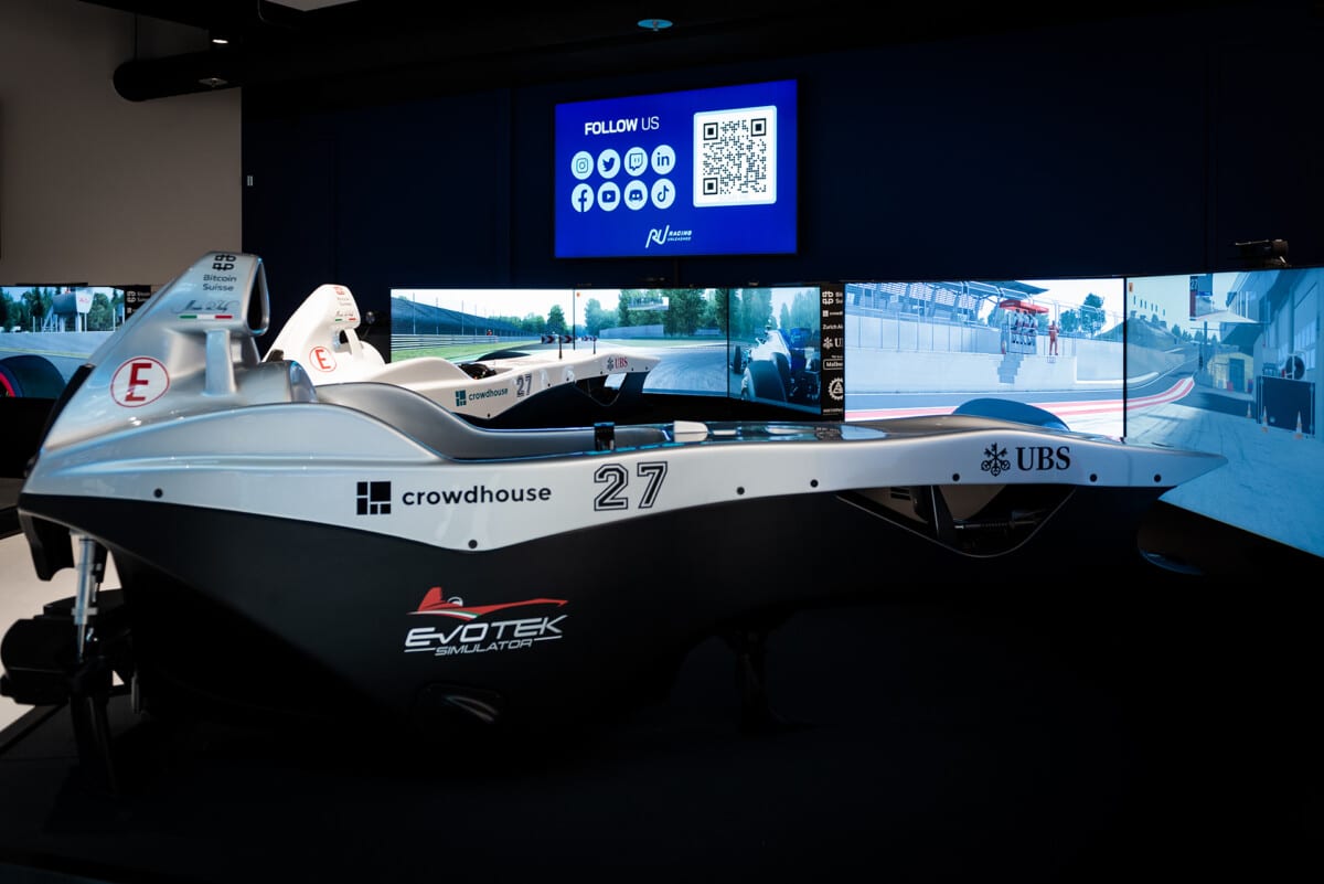 Dank Multimedia Installation gibt's Racing Unleashed für alle! | screenpro